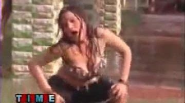 Sexy Pakistani Babe Seduces Porn Com