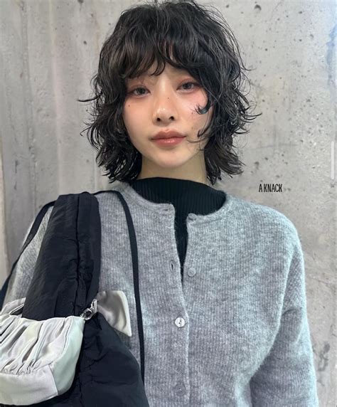 미디움레이어드 빈티지펌 2025 웨이브 헤어스타일 짧은 헤어스타일 짧은머리 헤어컷