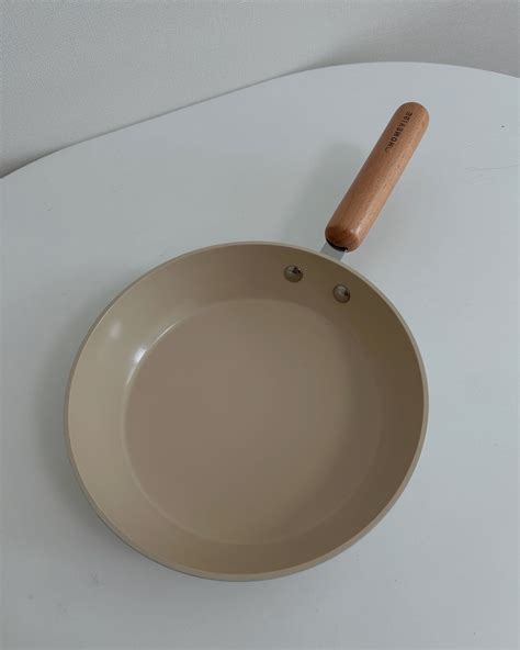 지혜로운 일상 협찬 디자인부터 너무 이쁜 홈바이브 스코니 풀인덕션 쿡웨어 세트🍳 요리할 때 가장 자주 쓰는 편수 냄비 18cm프라이팬 22cm 구성이에요 인덕션