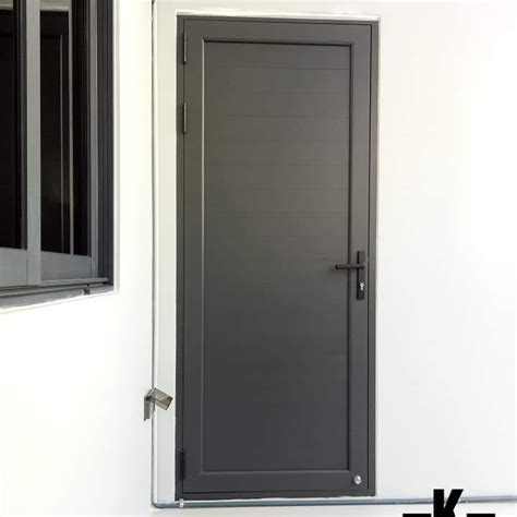 ประตูบานเปิดอลูมิเนียมk Aluminium