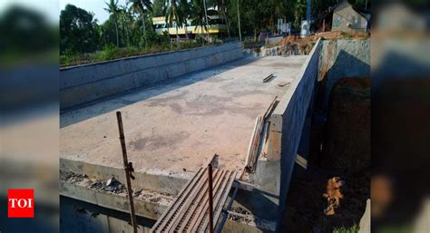Residents Seek Opening Of Bridge Residents Seek Opening Of Bridge Thiruvananthapuram News