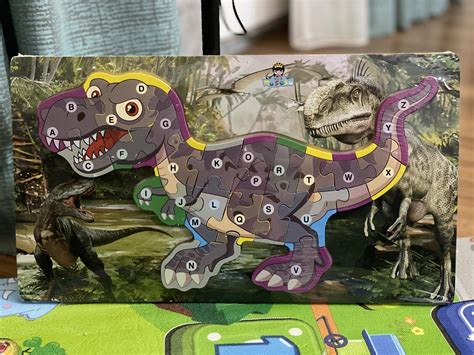 ხის დინოზავრის ანბანის ფაზლი The Toy Shop სათამაშოების მაღაზია