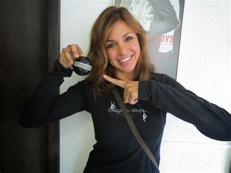 Zona De Famosos Vanessa Kobi En Jose Angel Con Los Espectadores En Vivo