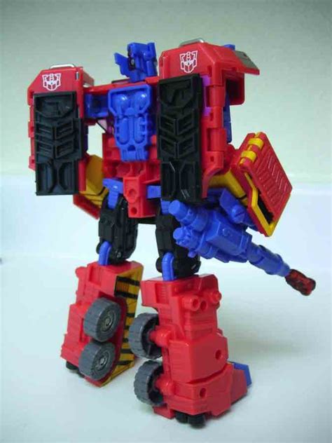 Figure Of The Day Review Hasbro Transformers Botcon Autobot