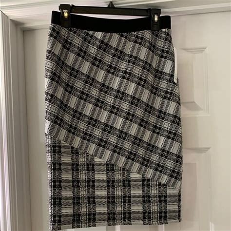 Joe B Skirts Elegant Blackand White Plaid Skirt With Elastic Waist