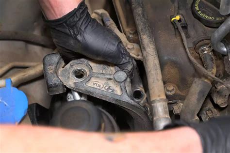 How to Replace Engine Mounts