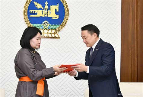 Боловсролын ерөнхий хуульд нэмэлт өөрчлөлт оруулах тухай хуулийн төслийг өргөн мэдүүллээ