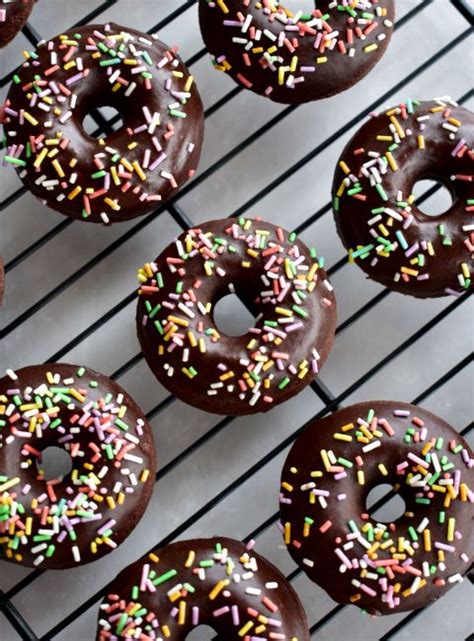 Лесни шоколадови бонбони със сушени малини и шамфъстък Пекарната на Рали