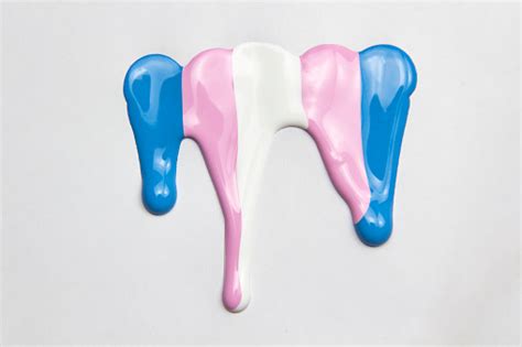 트랜스 젠더 플래그의 페인트 색상 파란색 분홍색 흰색 개념 적 일러스트 레즈비언 게이 양성애자 트랜스젠더 흰색 배경에 떨어지는