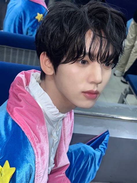 더쿠 인가에서 우렁차게 지코 1등 트로피 보넥도에게 준 제베원 한유진