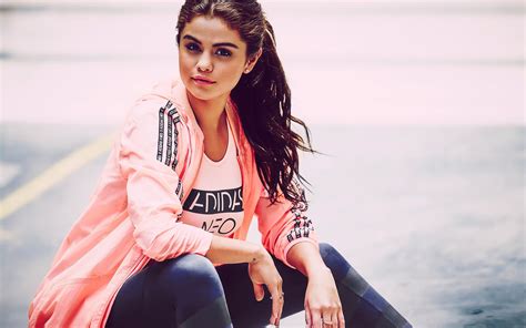 Selena Gomez HD Wallpapers on WallpaperDog