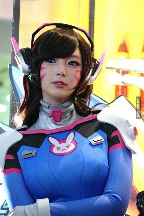Overwatch D Va Cosplay By A Hot Asian Chick Funny