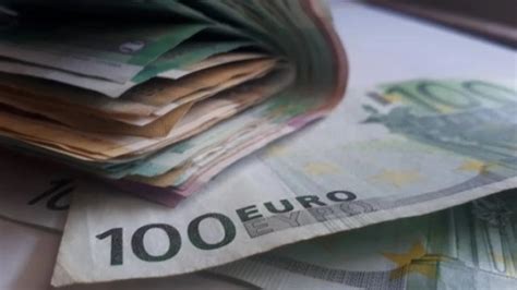 Кривична пријава против двајца полициски службеници поради примање поткуп