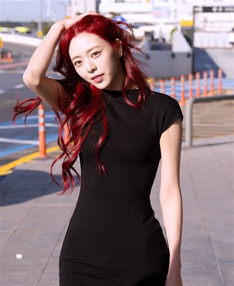 있지 유나 원피스 검스 걸그룹 연예인 움짤저장소