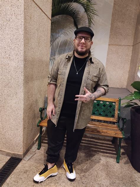 rogue snail on twitter não tem como pessoal aqui é muito style 🤳