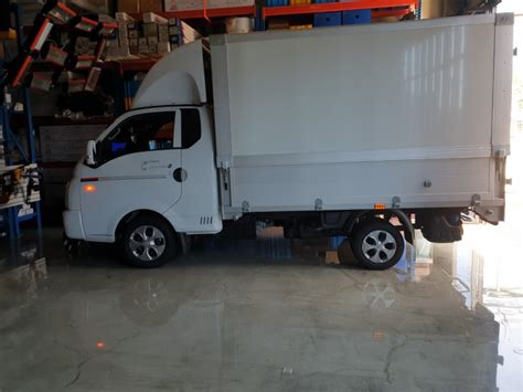 22년식 포터2 차량의 순정 사이드리피터 타입 아웃사이드 미러 교체 미등 깜빡이와 연동되는 차폭등 신차 패키지 설치과정 소개와 장착가격 정보 안내 Tip 네이버 블로그