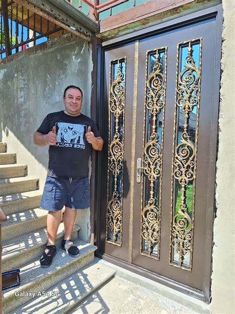 რკინის კარები Facebook