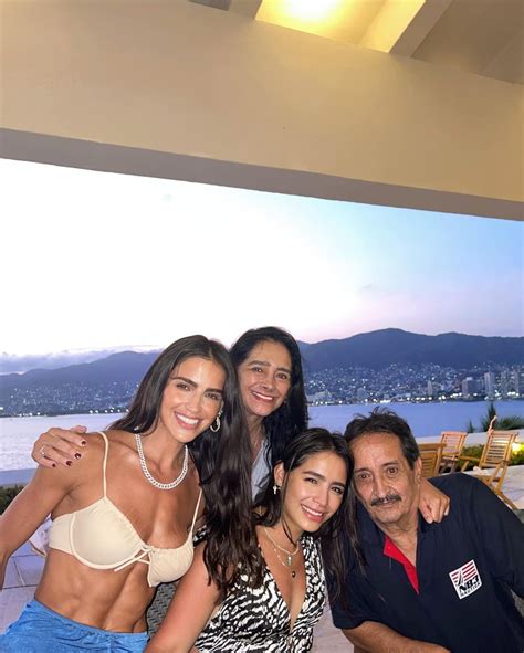 ¿quién Es Bárbara De Regil La Actriz Detrás De Puercoespunk Ganadora