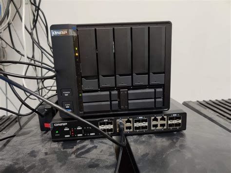 Deep Learning Server System Cheng Zhang