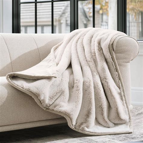 Evergracehome Ultra Soft Luxury Fluffy Mink Faux Fur Throw
