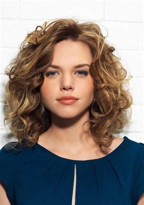 20 Ideas Of Short Haircuts For Thick Curly Frizzy Hair