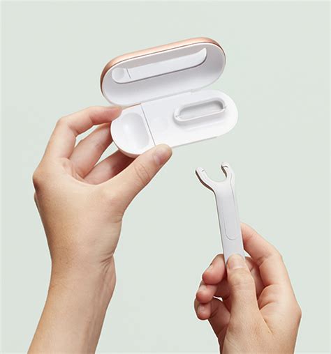 The Quip Refillable Floss Pick Is The Most Millennial Thing Everbut