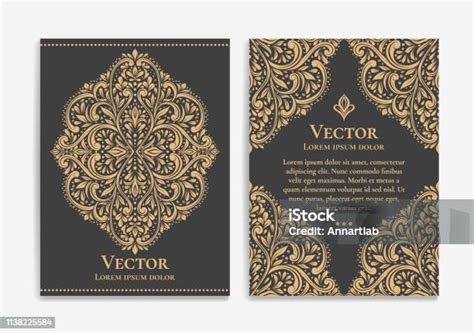 블랙 배경 골드 빈티지 인사말 카드 디자인입니다 고급 벡터 장식 템플릿입니다 만다라 초대장 전단지 메뉴 브로셔 배경 화면 장식 또는 원하는 아이디어에 좋습니다 0명에 대한