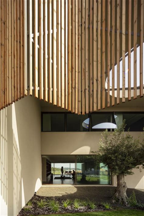 西班牙最大木结构住宅：85个社会住房 3730632 领贤网