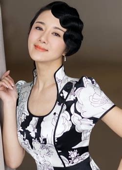 Li Yi Xiao Hot Beautiful Famous Chinese Actress