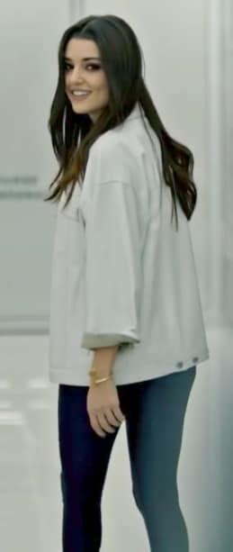 ჰანდე ერჩელი Hande Erçel ჰანდე ერჩელი Hande Erçel