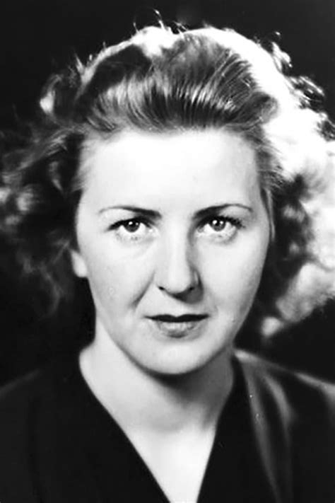 Eva Braun About Entertainmentie