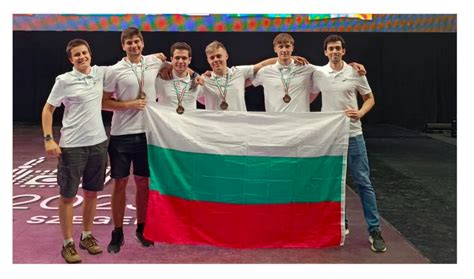 УЧЕНИЦИ ПО ИНФОРМАТИКА СПЕЧЕЛИХА 4 МЕДАЛА ОТ МЕЖДУНАРОДНАТА ОЛИМПИАДА В УНГАРИЯ Плевен Днес