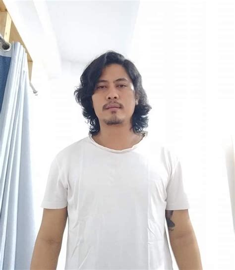 မကွေးမှာ Ktv တစ်ခုခိုးဖွင့်လို့ အဖမ်းခံရတယ်ဆိုတဲ့သတင်းကြောင့် သူ့ကိုစိတ်ပူပြီး သတင်းလှမ