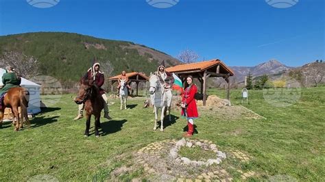 С общоградско празненство Конете на българите на крепостта Туида край Сливен бе отбелязан