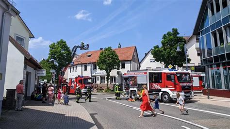 Wohnungsbrand In Huchenfeld Update Pf Bits