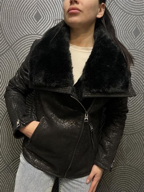 Дубленка — ціна 1300 грн у каталозі Дублянки Купити жіночі речі за доступною ціною на Шафі