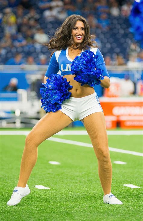 Detroit Lions Cheerleaders Photos From Week 2 Ultimate Cheerleaders