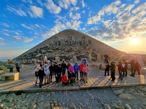 Rodovitni Polmesec Jv Turčija Agencija Oskar
