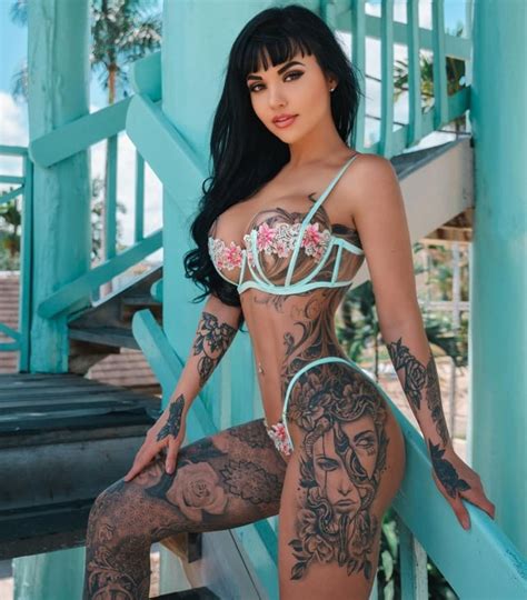 Tattoo Model © Aimee Rtattoogirlmodels