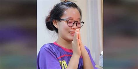 ရိုးသားကြိုးစားသည့် မြန်မာအိမ်အကူကို ထိုင်းသူဌေးက မွေးနေ့လုပ်ပြီး ရွှေဆွဲကြိုး လက်ဆောင် ပေး