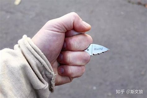 指虎，手刺与拳刺有什么不同？ 知乎