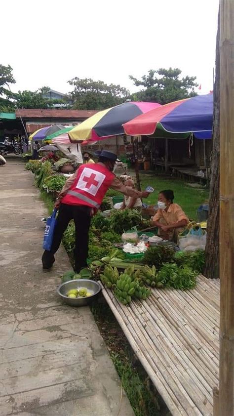 ပန်းတောင်းမြို့နယ် ဆင်တဲစျေးတွင် ကိုဗစ်−၁၉ ရောဂါကာကွယ်ရေးအတွက် Mask များ စနစ်တကျ တပ်ဆင်ရေး Mask