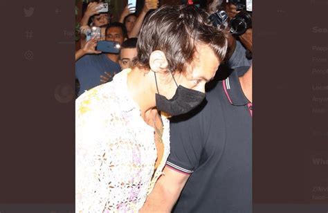 This Is Active Abusing Fans Slam Olivia Wilde For Enjoying Paparazzi