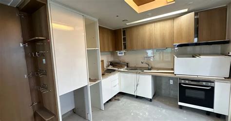 아파트 주방 드레스룸 화장대 신발장 등 철거 청년철거 숨고 숨은고수