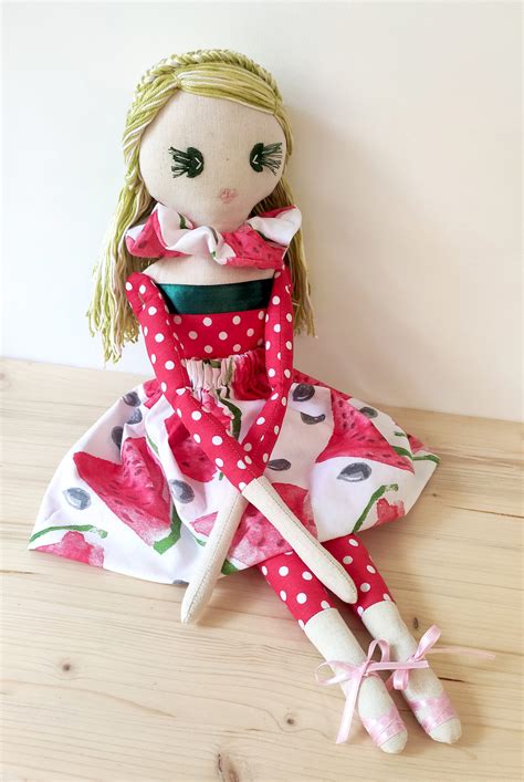 Кукла ръчна изработка за деца