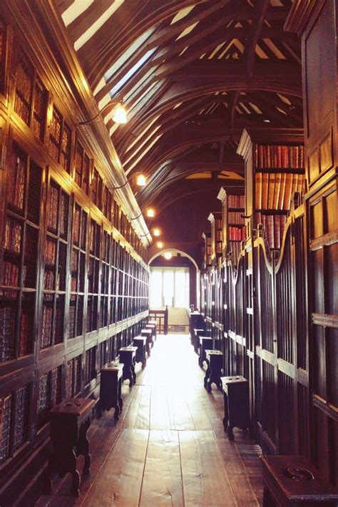 マンチェスターにあるイギリス・公立最古の図書館 Chethams Libraryで歴史を感じよう トラリブ Travel Blog