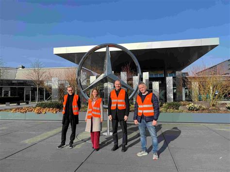 Vivaldi In A Mercedes Benz Best In Class Browser Meets Lead In Car