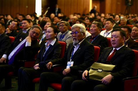 Л Оюун Эрдэнэ Төр хувийн хэвшил хамтран ажиллаж байж үр дүнд хүрнэ