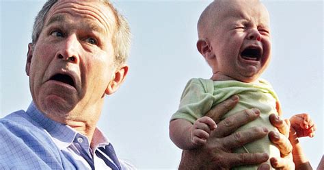 ფოტოები რომლებზეც ცნობილი ადამიანების მკლავებში პატარები ატირდნენ Marao