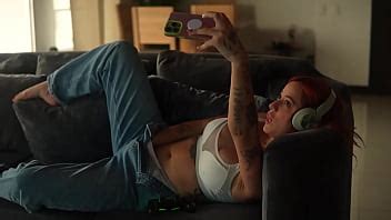 I Find My Roommie Having Virtual Sex With Her Babefriend And I Manage To Seduce Her Until We Fuck